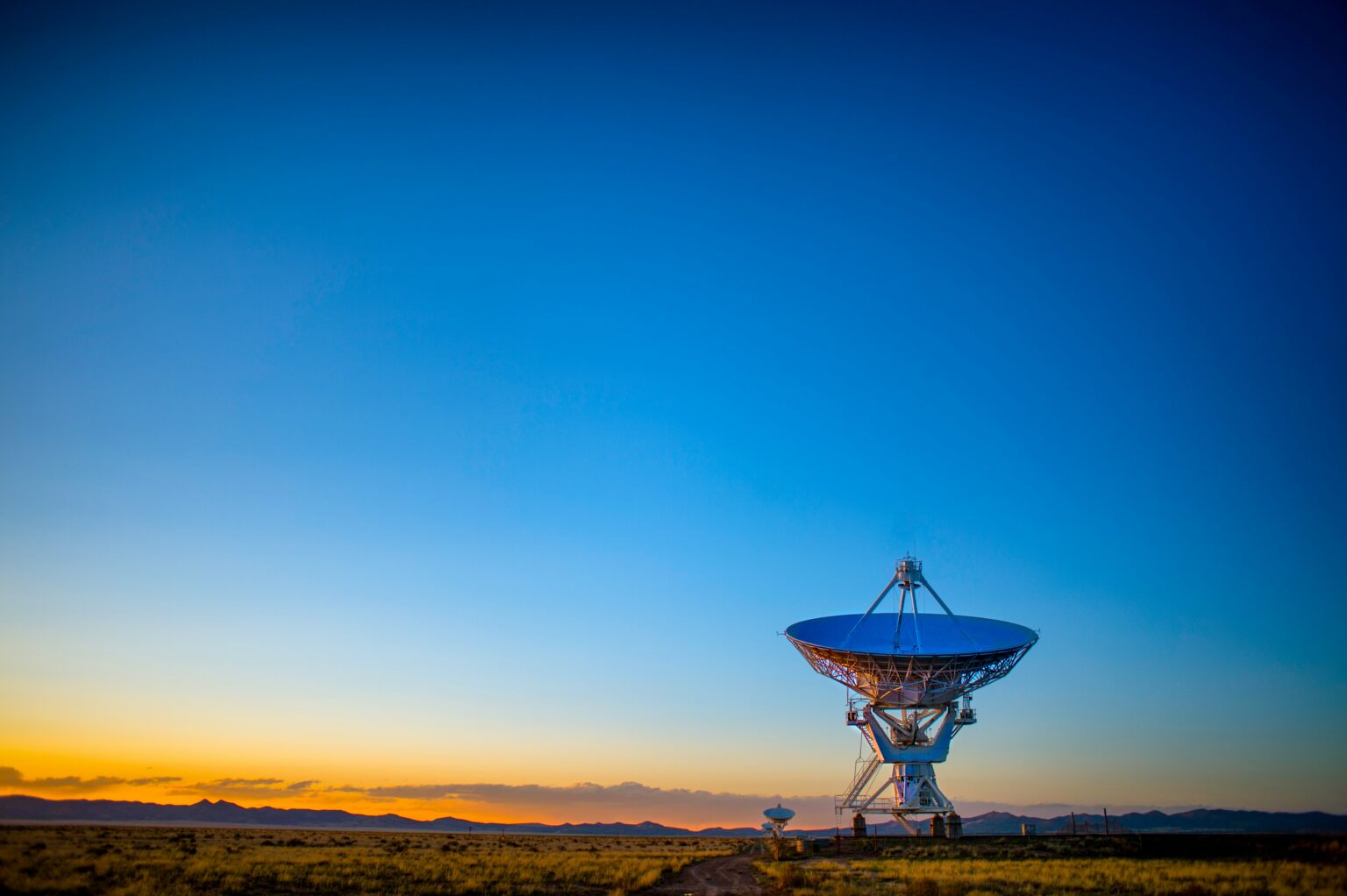 How 5G satellites are revolutionising Mobile Global Connectivity - Comfone
